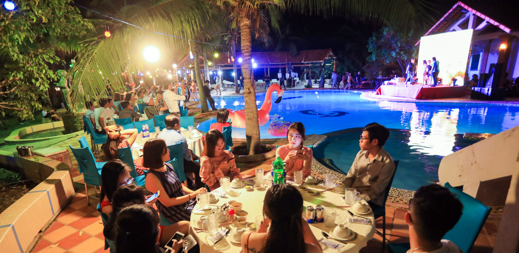 GALA SWIMMING POOL_ ENTERTAINMENT AT THE RESORT